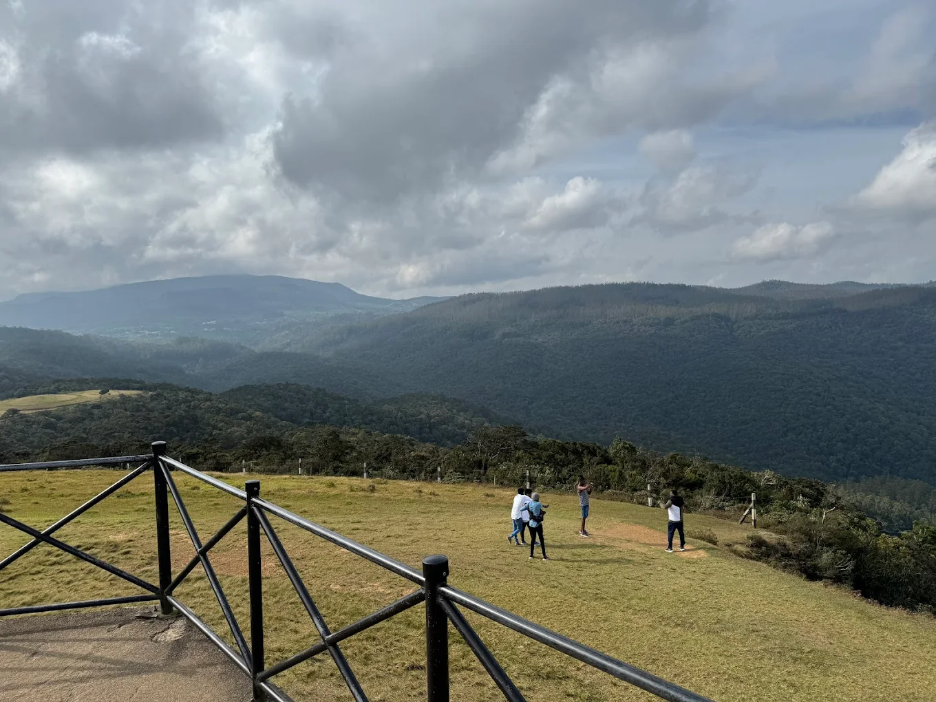 Moon Plains Nuwara Eliya - Scenic Plateau & Wildlife